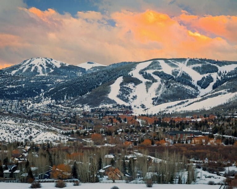 8 Best Snowboarding Resorts in the U.S. (with Map) - TripOutside