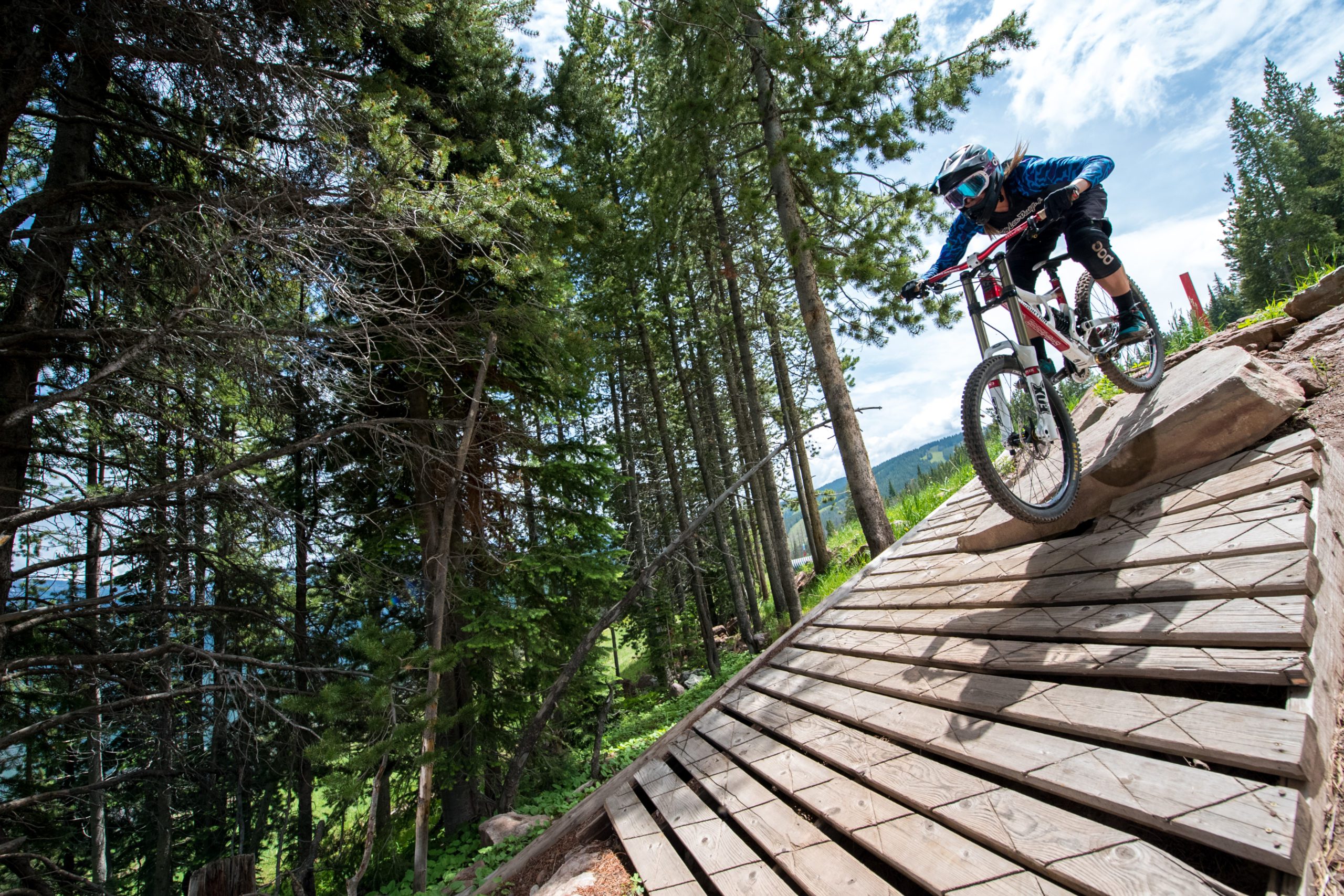 Vail Sports Mountain Plaza Bike Rentals - Mountain, Path & E-Bike