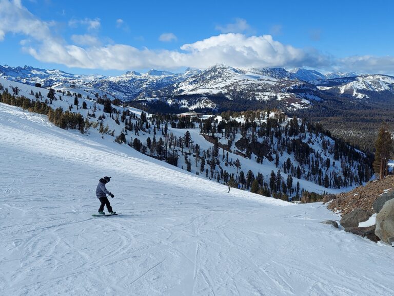8 Best Snowboarding Resorts in the U.S. (with Map) - TripOutside